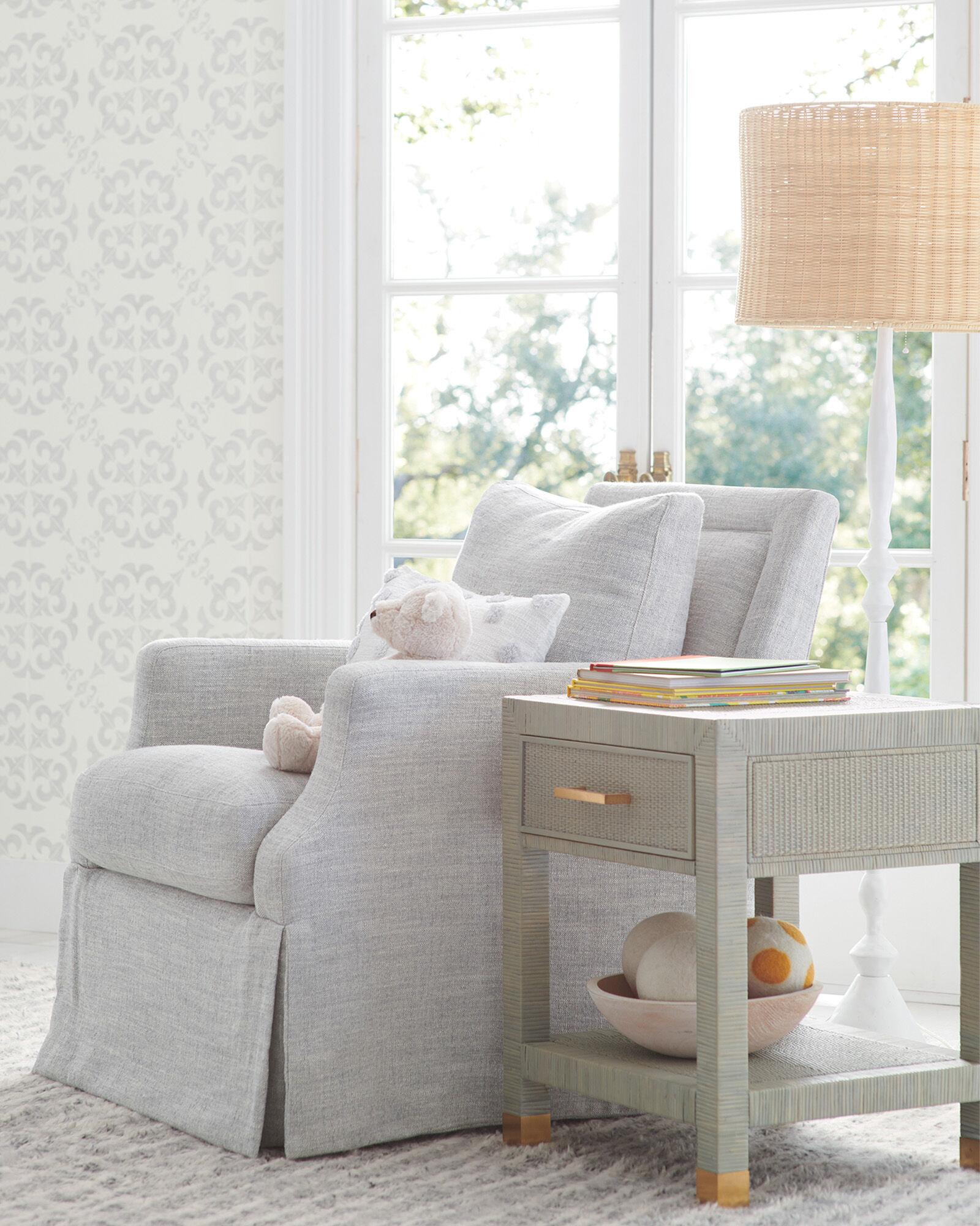 Beautiful Glider and Rocker Ideas for the Nursery