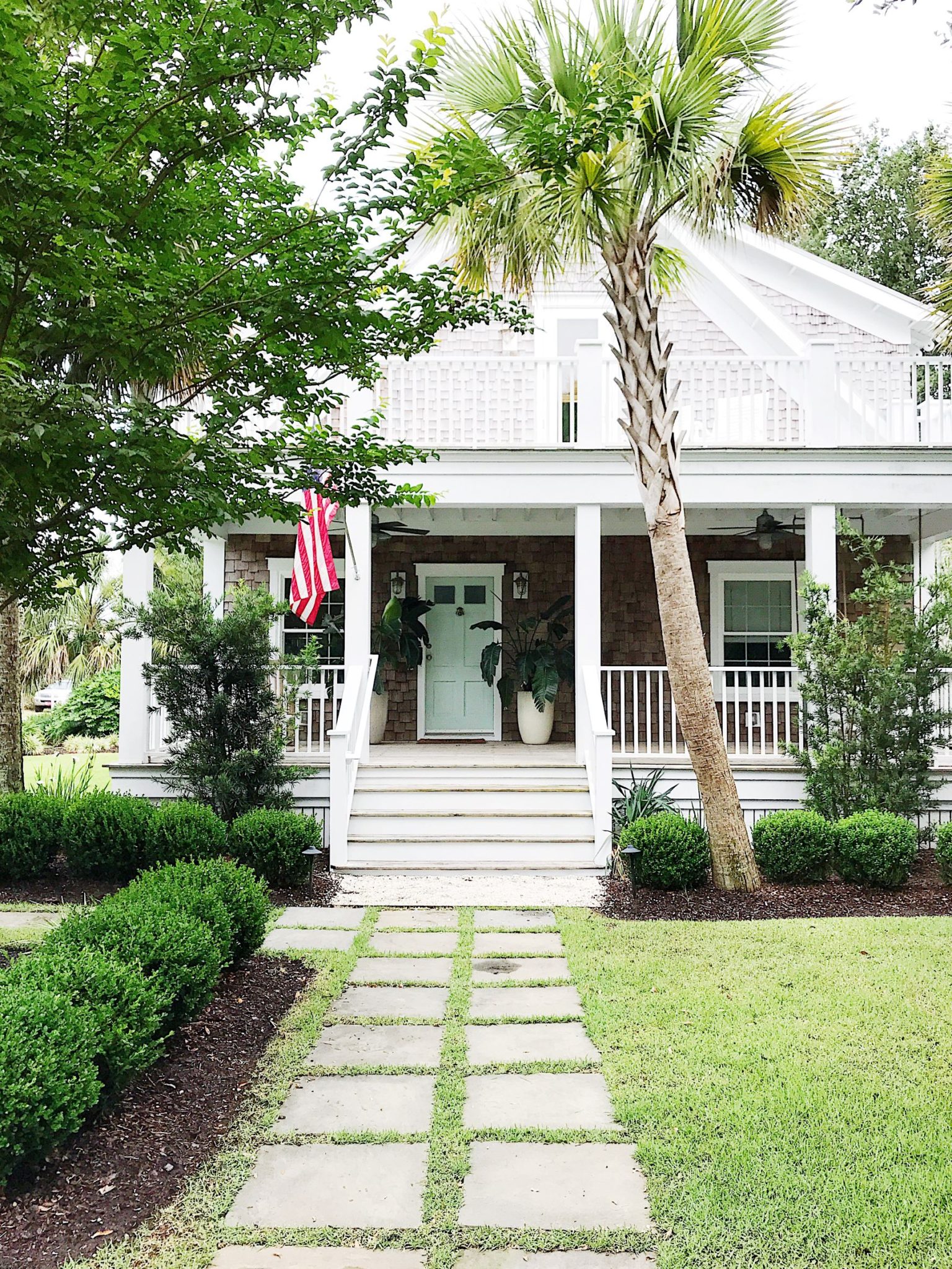 Modern Beach House Style: Easy Decorating Ideas for Your Home – jane at ...