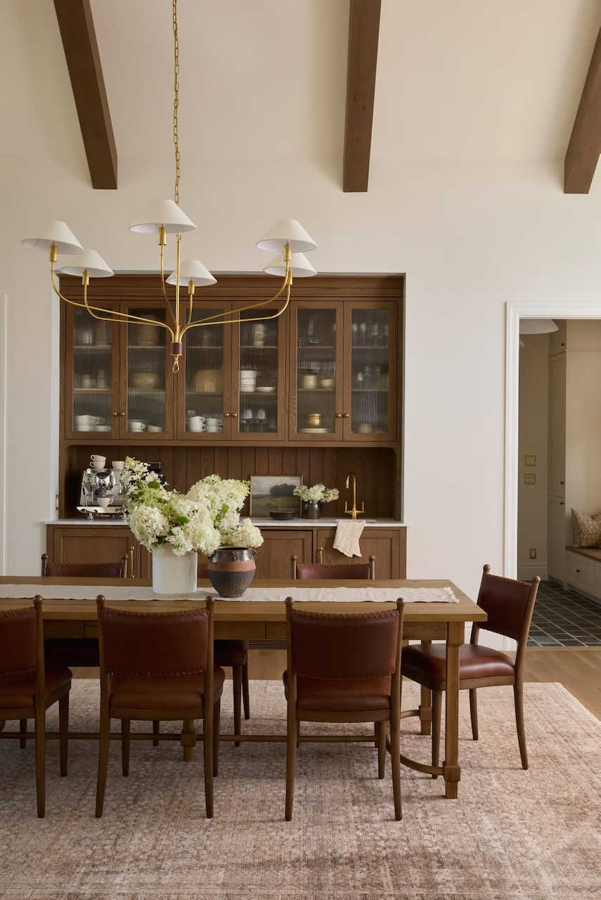 California Casual Interior Design: How to Bring Chic West Coast Style ...